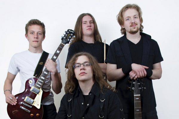 Interview mit Travesty über die Band, das Debütalbum und die Schlüpfer ...