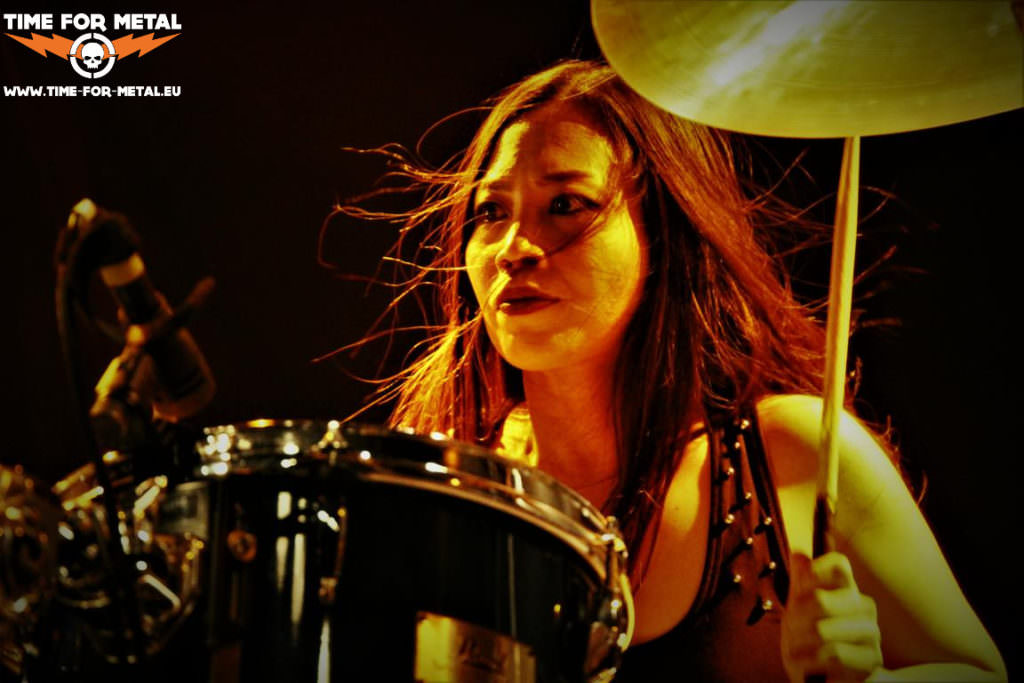Das Interview mit den Schweizer Metal Hexen Jay Grob und Seraina Telli ...